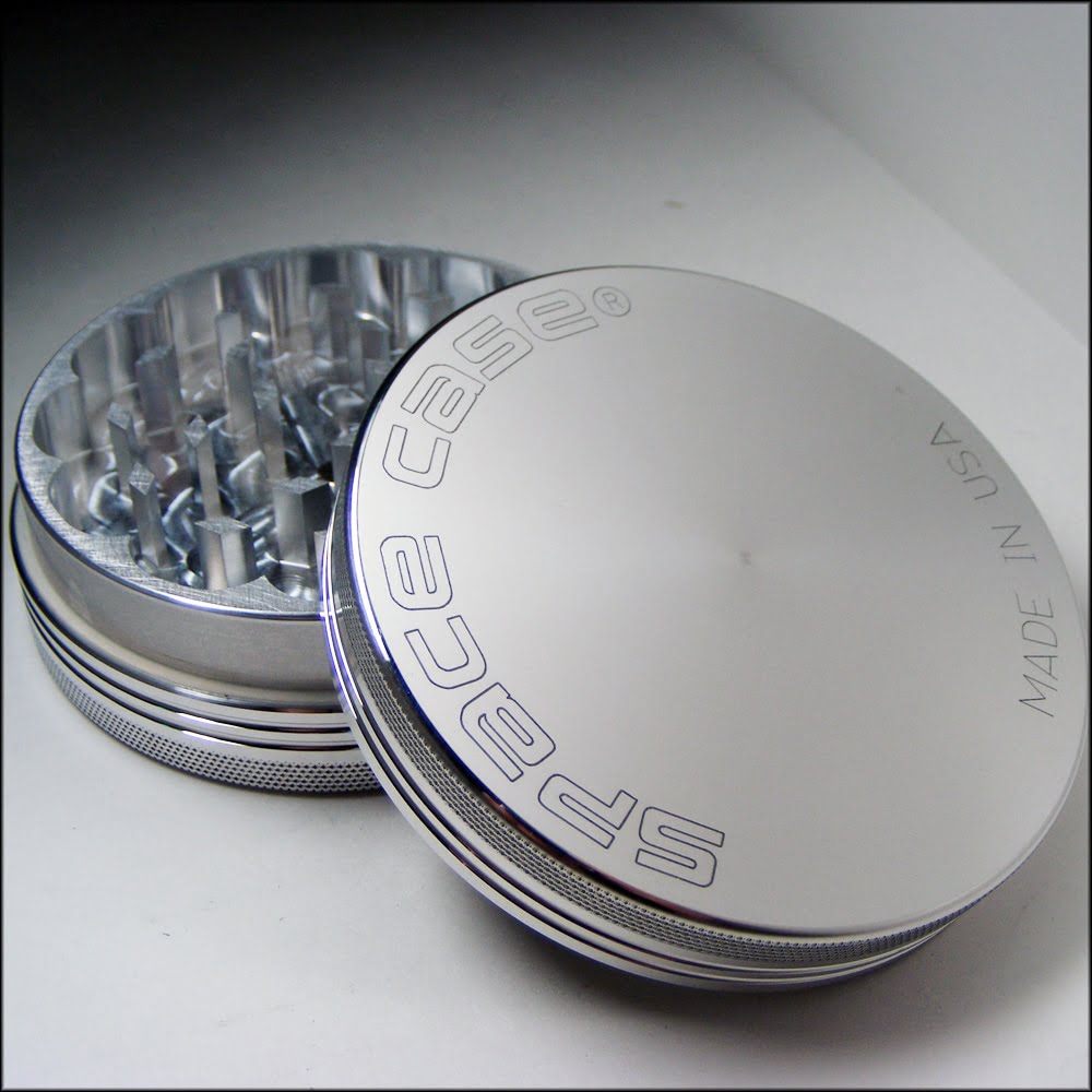 Dry Herb Grinders - Your Guide To Buying a New Weed Grinder